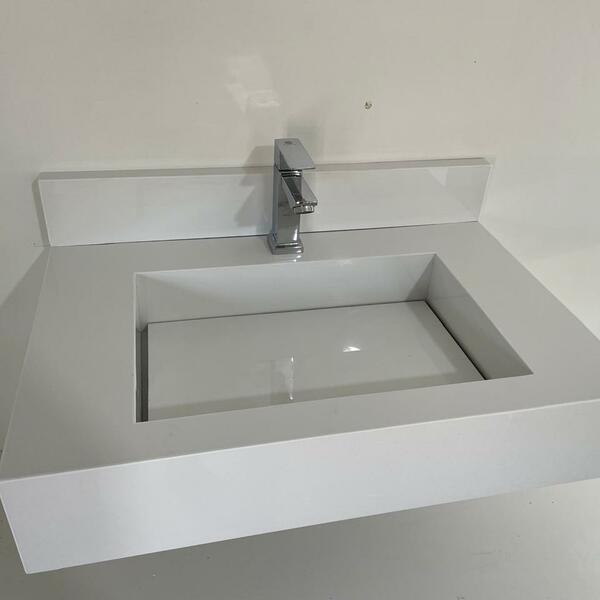 Cuba Suspensa Branco Medidas 80x40 | Leroy Merlin