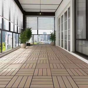 Deck Modular Em Wpc 30x30 Cor Ipê 1m ² (11 Peças) | Leroy Merlin
