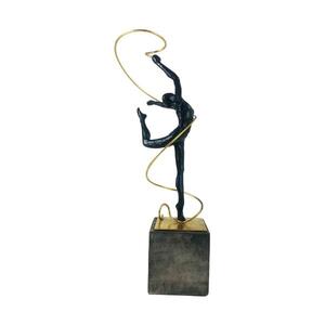 Estatueta De Resina Elby Mulher Dançando Com Fitas 49cm Dourado | Leroy ...