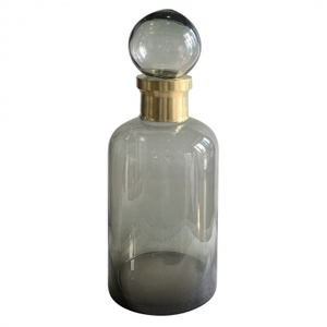 Garrafa De Vidro Decorativa Fume Com Detalhe De Metal Dourad | Leroy Merlin