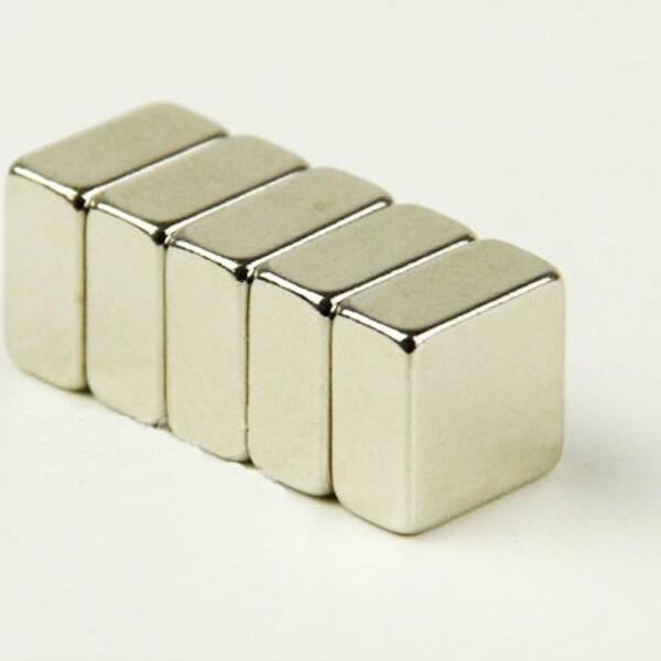 Ima De Neodímio / Super Forte / 10mm X 10mm X 5mm 10 Peças | Leroy Merlin