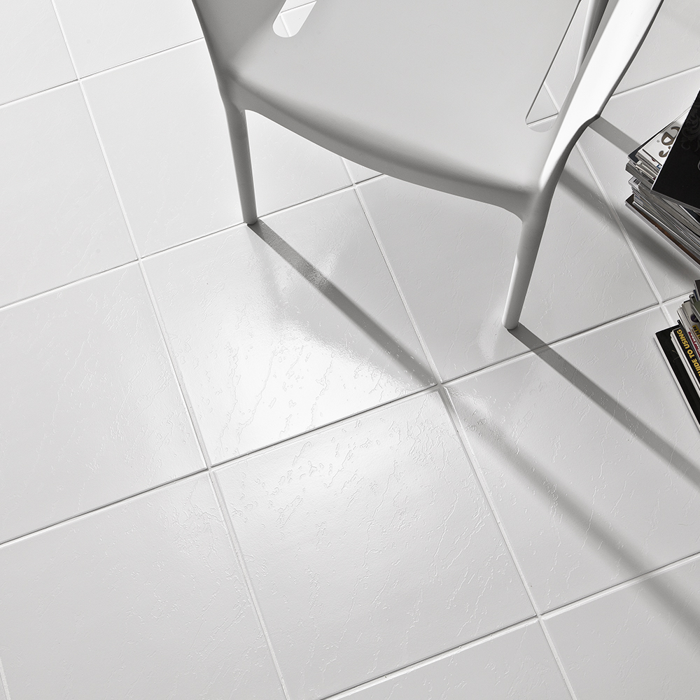 Piso Cerâmico Monocolor Branco Brilhante Borda Arredondada Interno ...