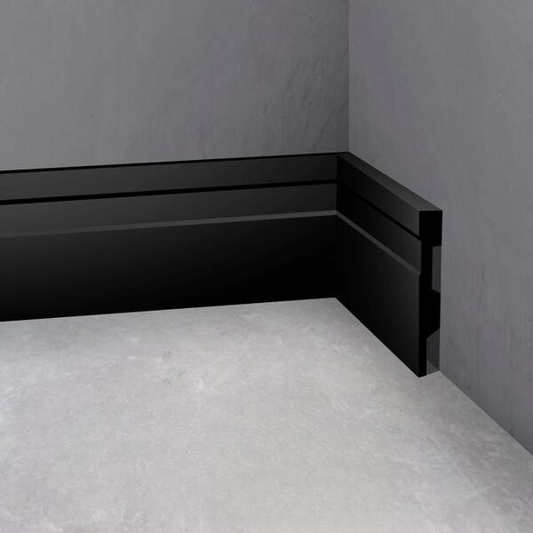 Rodapé Poliestireno 10cm Frisado Preto 2m Rm Decor | Leroy Merlin